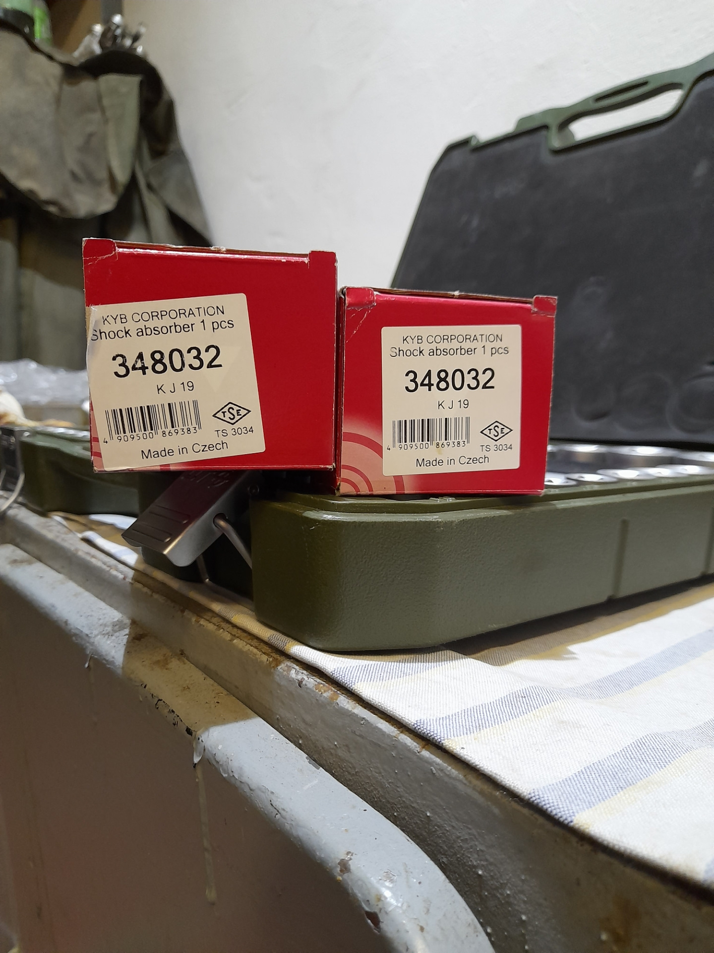 Замена задних стоек. — Opel Astra J, 1,6 л, 2012 года | своими руками ...