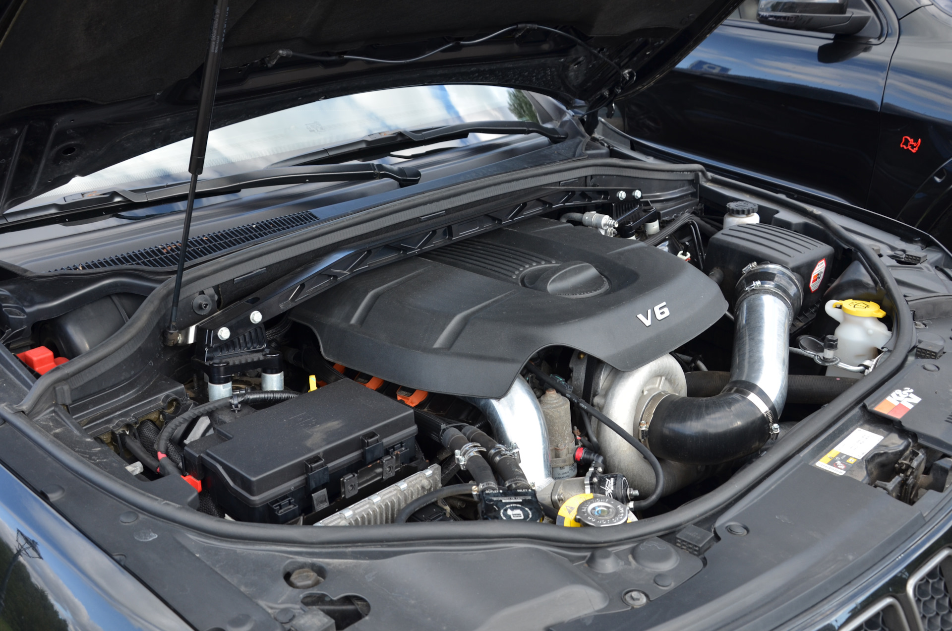Совместная фотосессия компрессорных Pentastar — Jeep Grand Cherokee ...