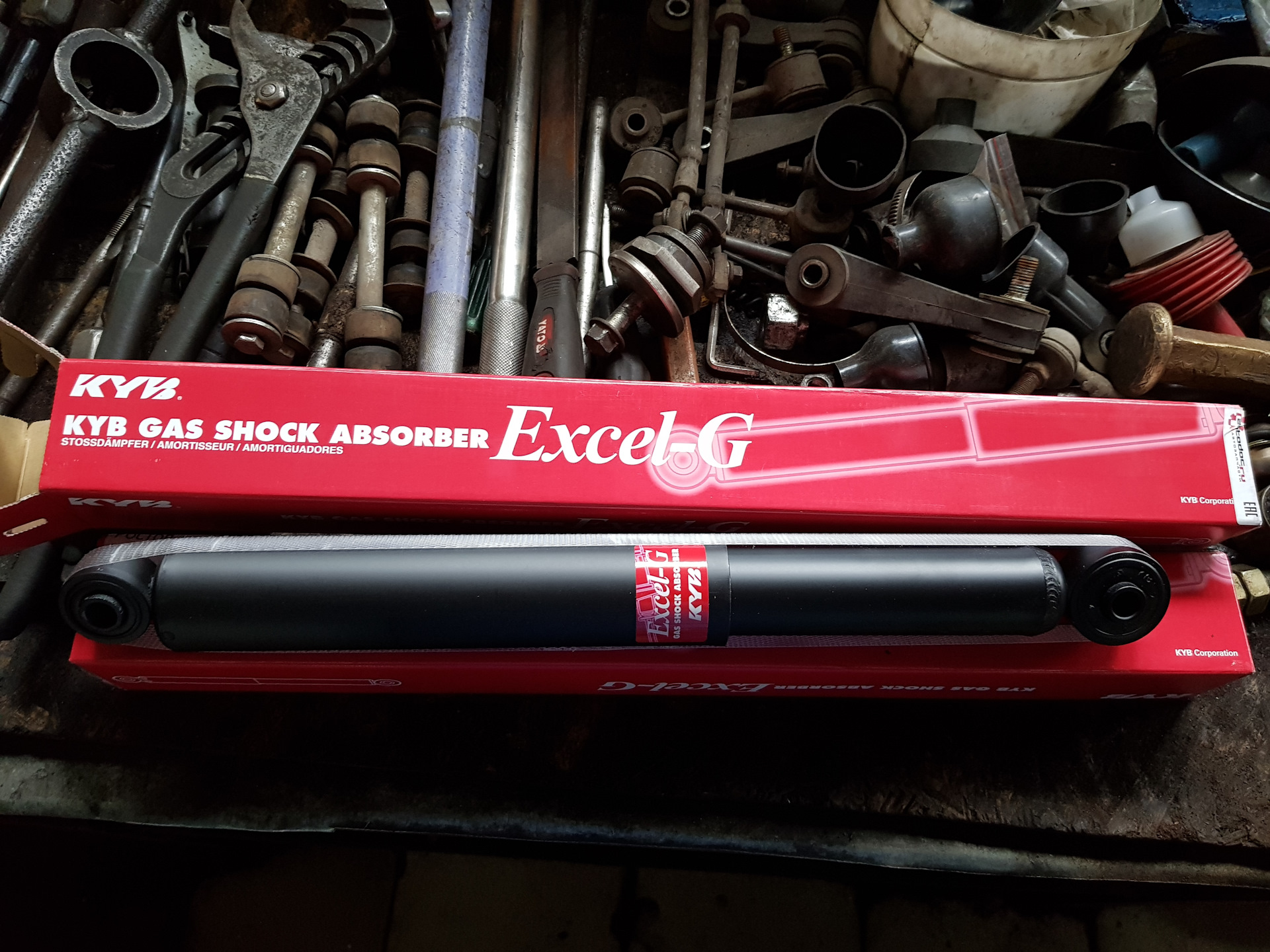 Замена задних амортизаторов — Daihatsu Sirion (2G), 1,3 л, 2008 года ...