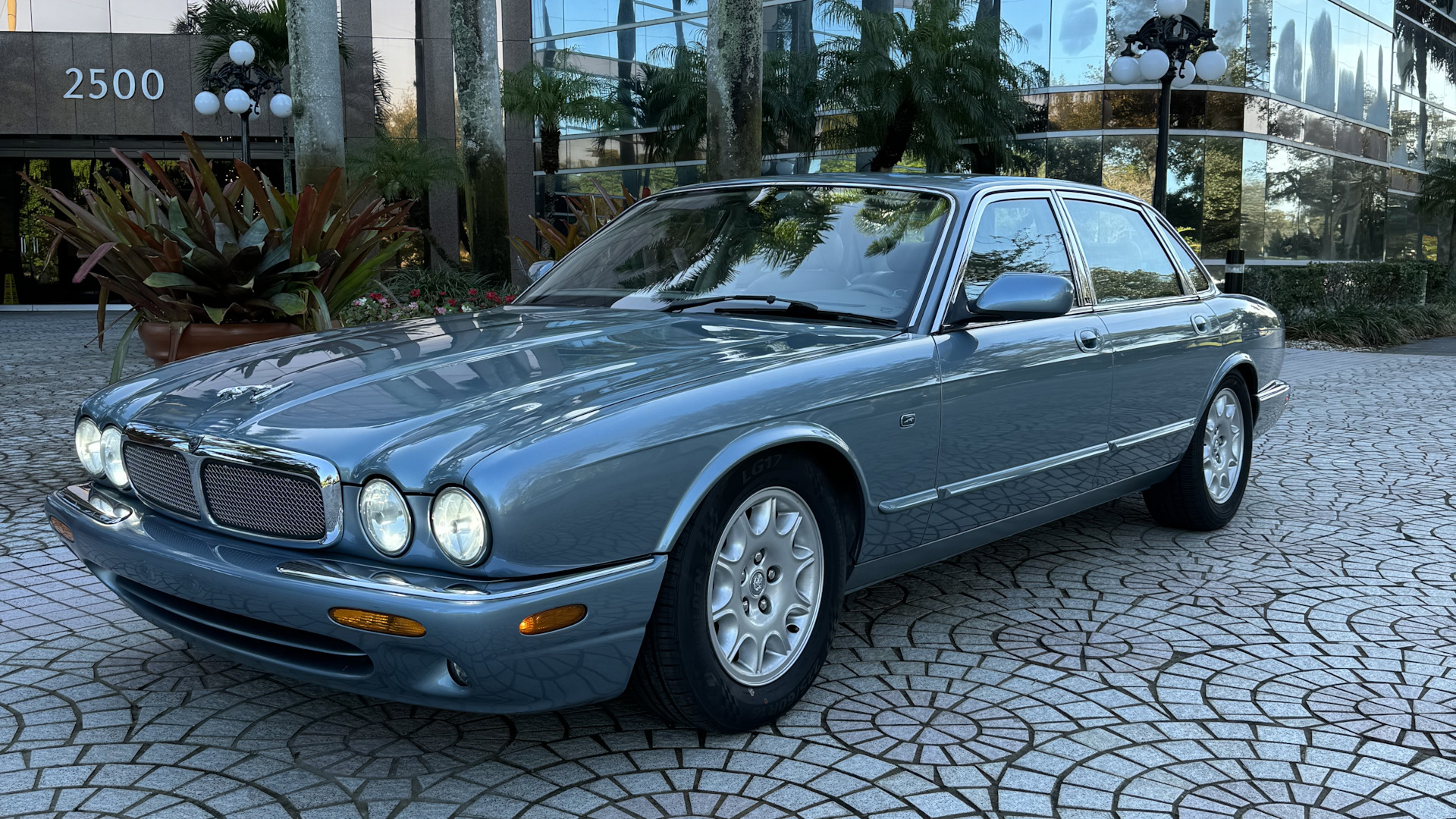 Jaguar XJ Mark 2 4.0 бензиновый 2002 | на DRIVE2