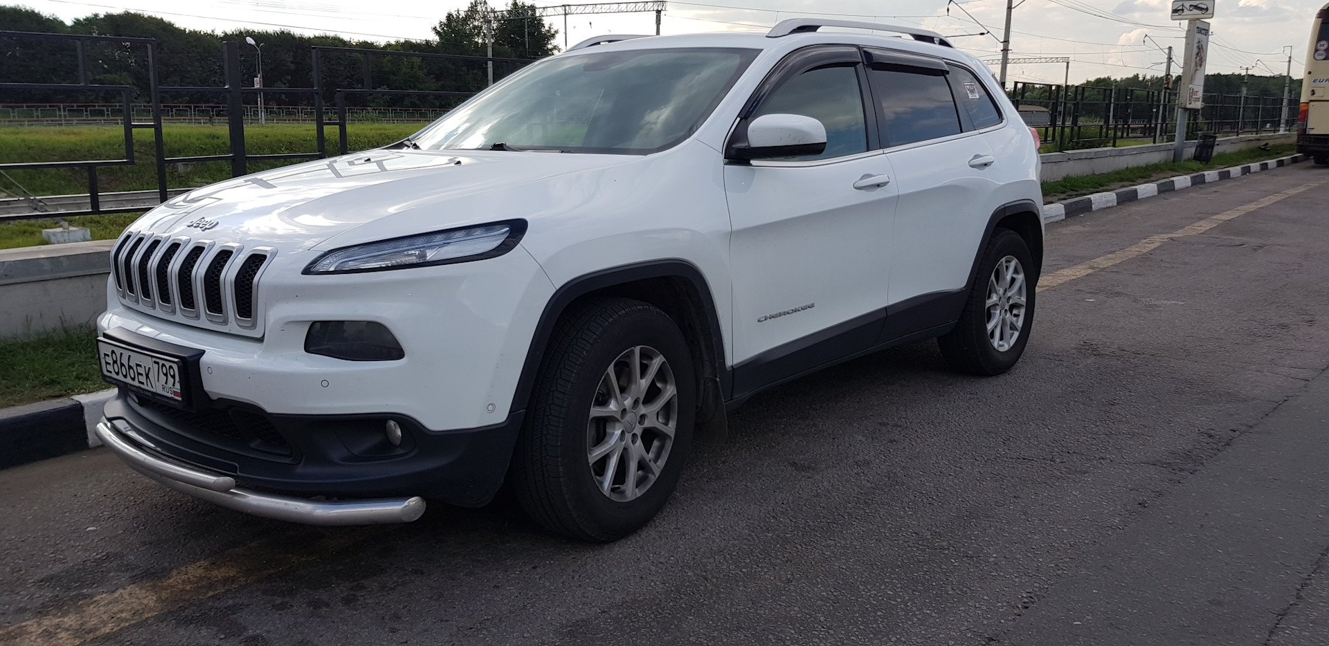 Первый выезд Большая встреча jeepоводов — Jeep Cherokee (KL), 2,4 л, 2014 года | покатушки | DRIVE2