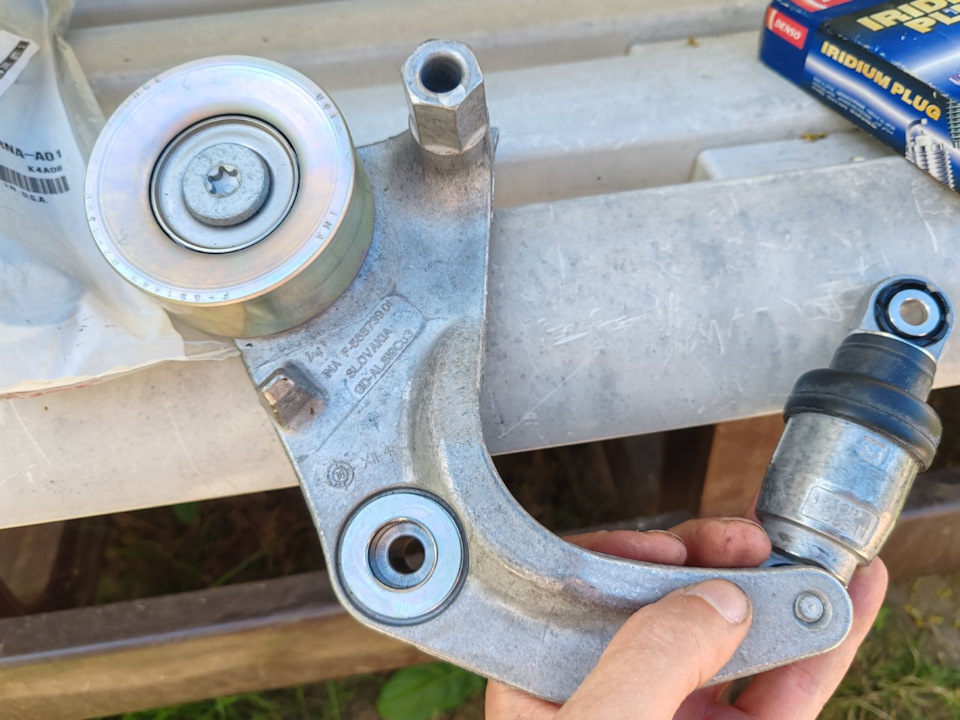 Натяжитель приводного ремня с роликом Новый INA на Honda Civic 4D (8G ...