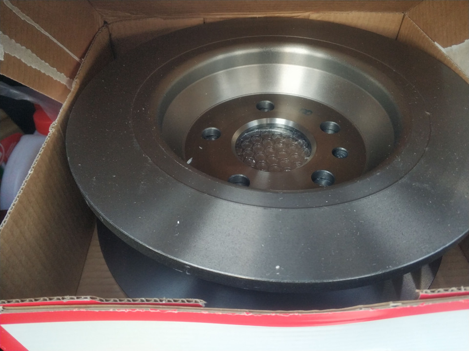 Замена тормозных дисков вкруг — Ford Mondeo IV, 2 л, 2011 года ...