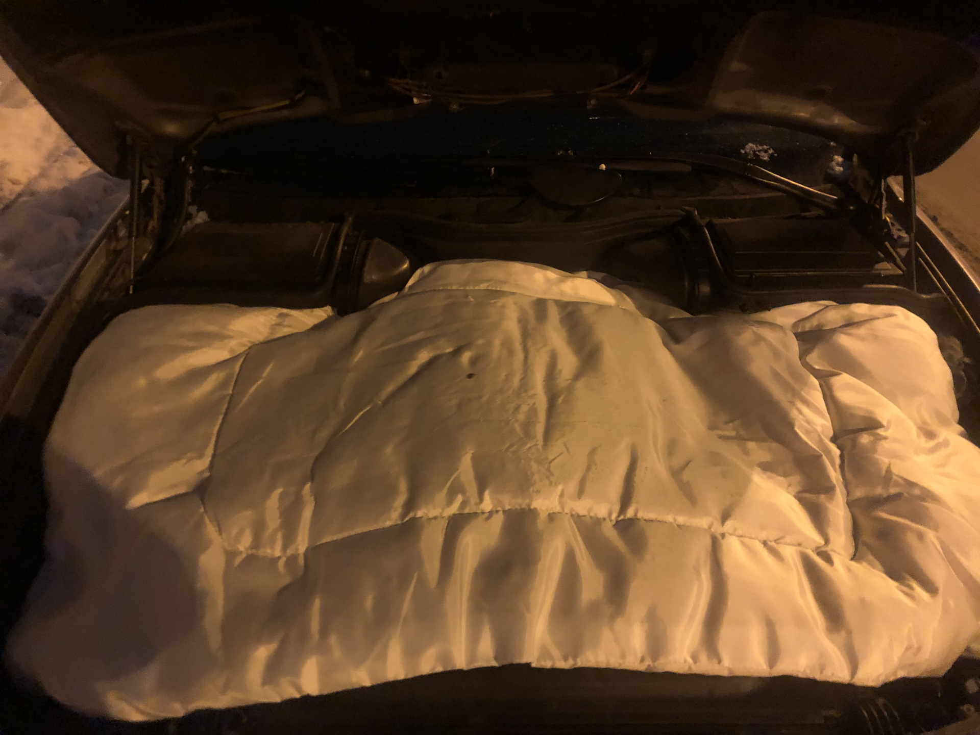 Одеяло на двигатель — BMW 5 series (E39), 3 л, 2002 года | аксессуары ...