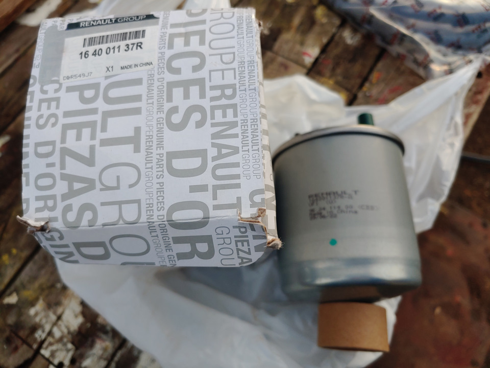 Замена топливного фильтра — Renault Laguna III, 1,5 л, 2010 года ...