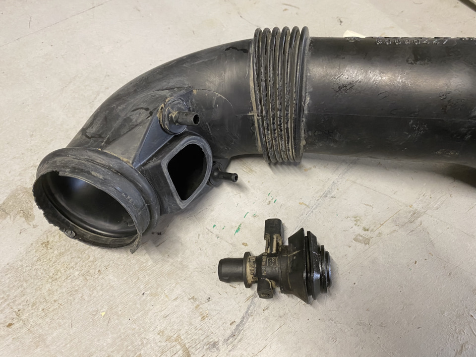 30680447 Патрубок системы подачи воздуха к турбине Volvo | Запчасти на ...