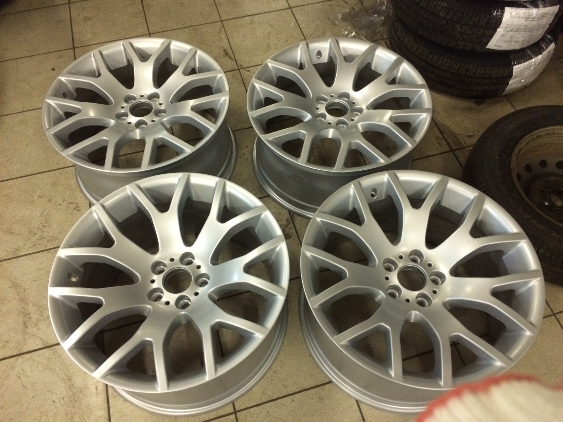 Куплю задний диск 177 стиля — BMW X5 (E53), 4,8 л, 2004 года | колёсные ...