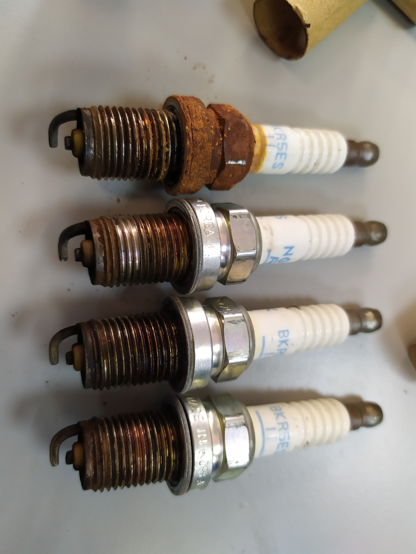 Замена свечей зажигания — KIA Rio (2G), 1,4 л, 2011 года | визит на ...