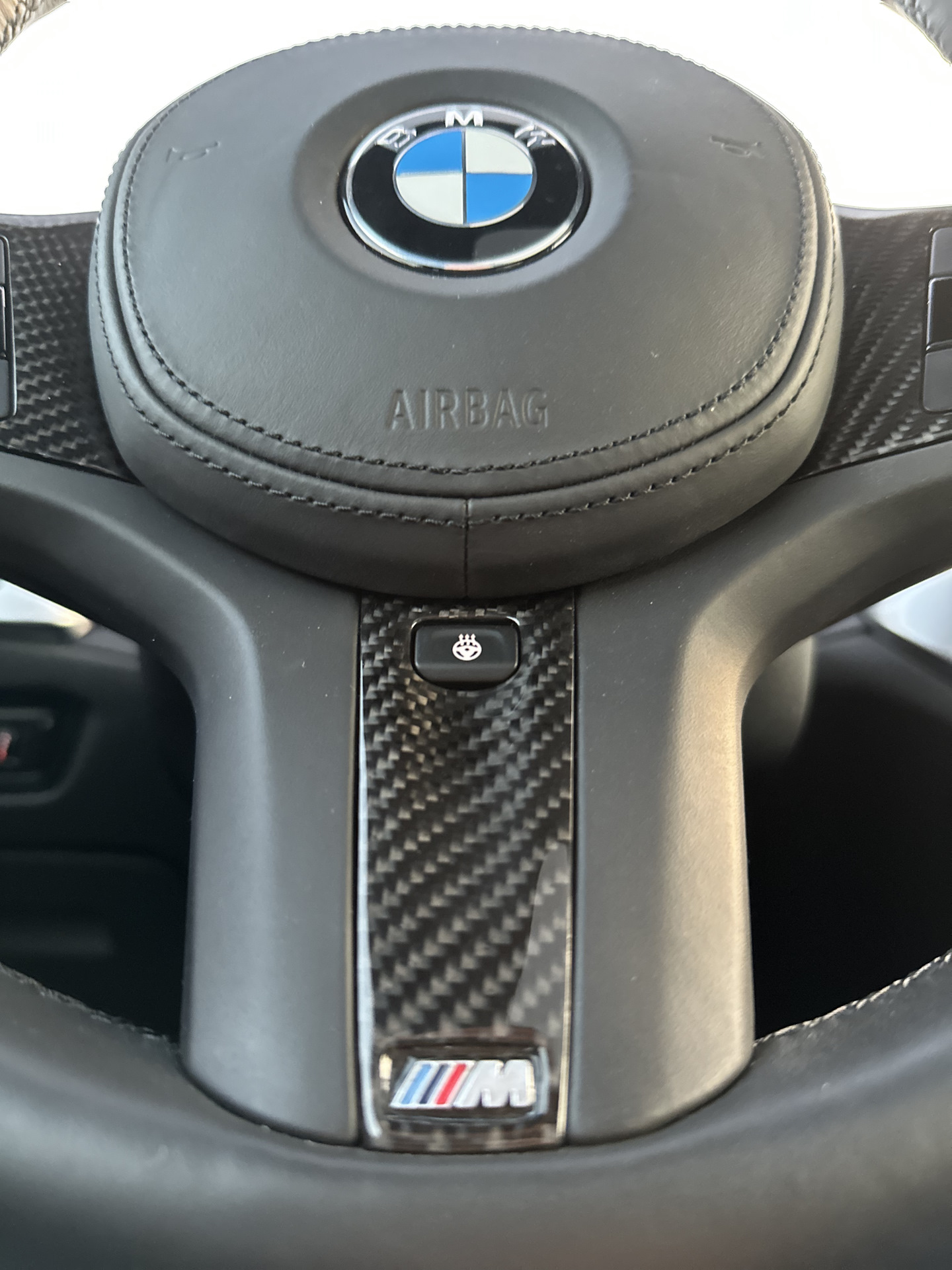 Карбонизация руля и лепестков. — BMW 4 series (G22), 3 л, 2021 года ...