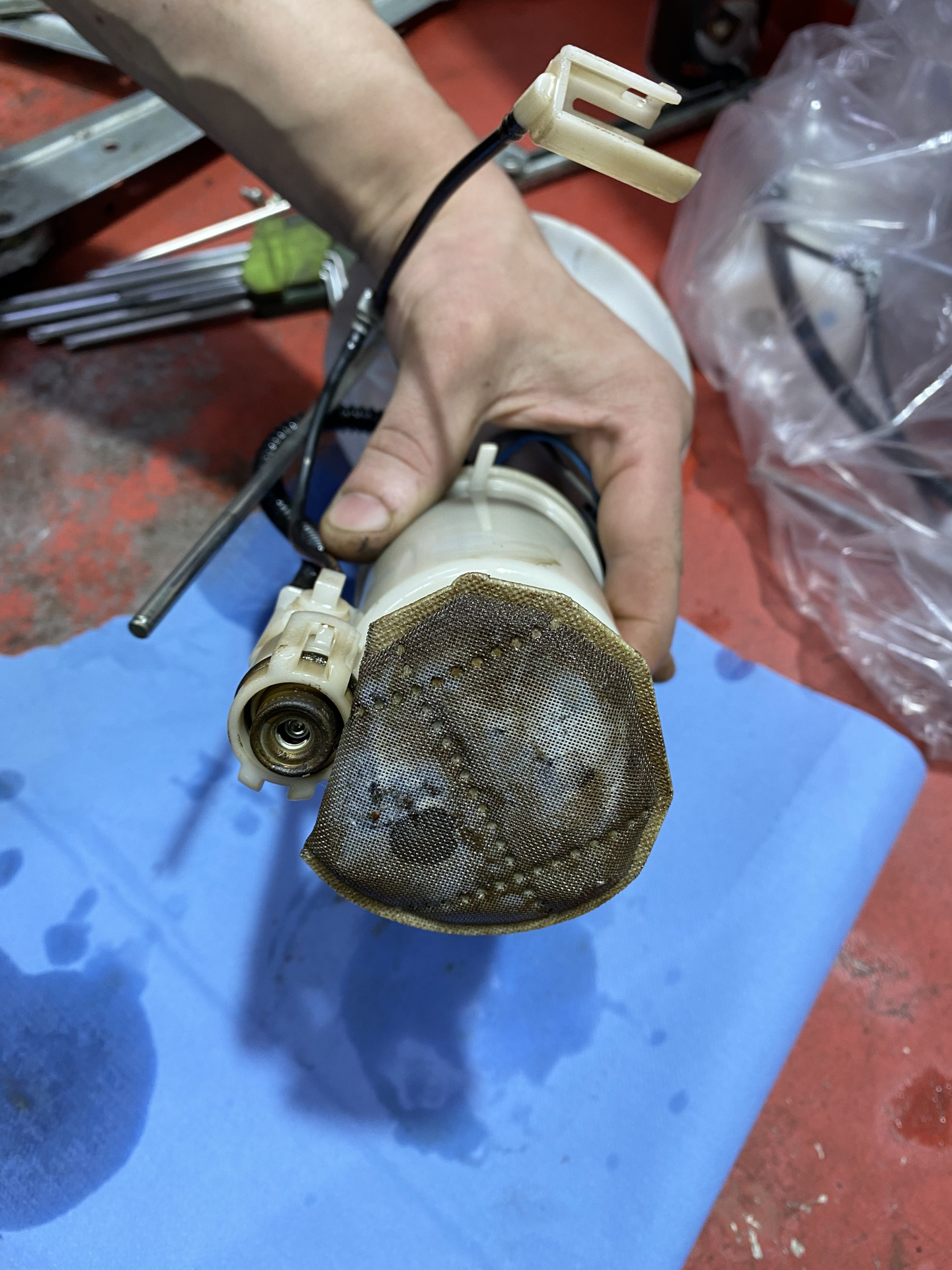 Замена свечей и топливного фильтра — Toyota Highlander (XU50), 3,5 л ...