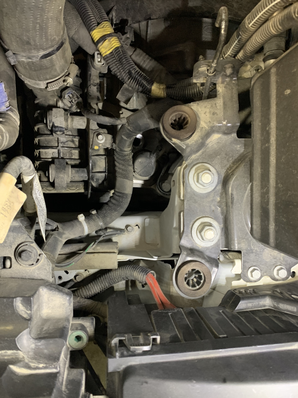 Смена масел в трансмиссии — Land Rover Discovery Sport (1G), 2 л, 2017 ...