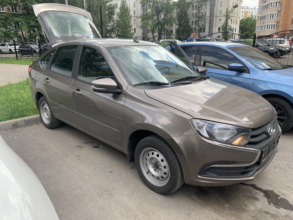 Оригинальные колпаки на штампы — Lada Гранта Лифтбек (2G), 1,6 л, 2024 ...