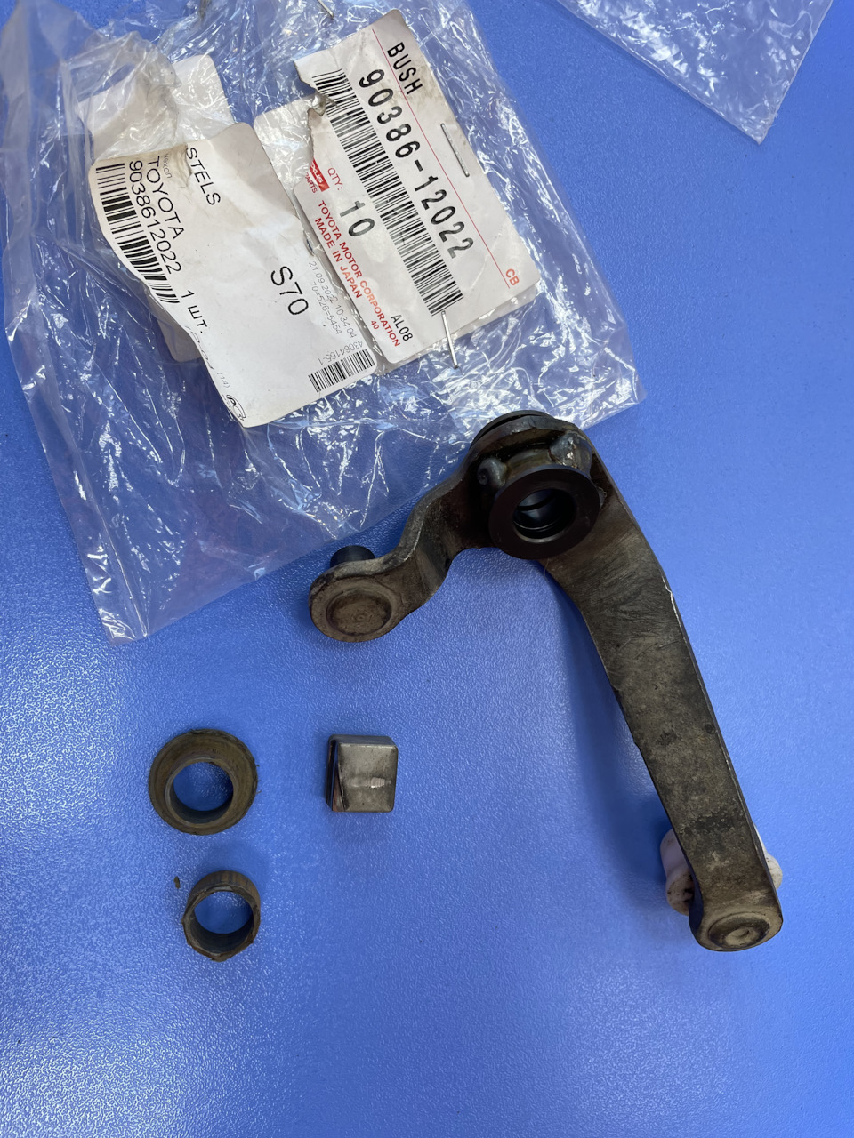 9038612022 Втулка TOYOTA LEXUS | Запчасти на DRIVE2