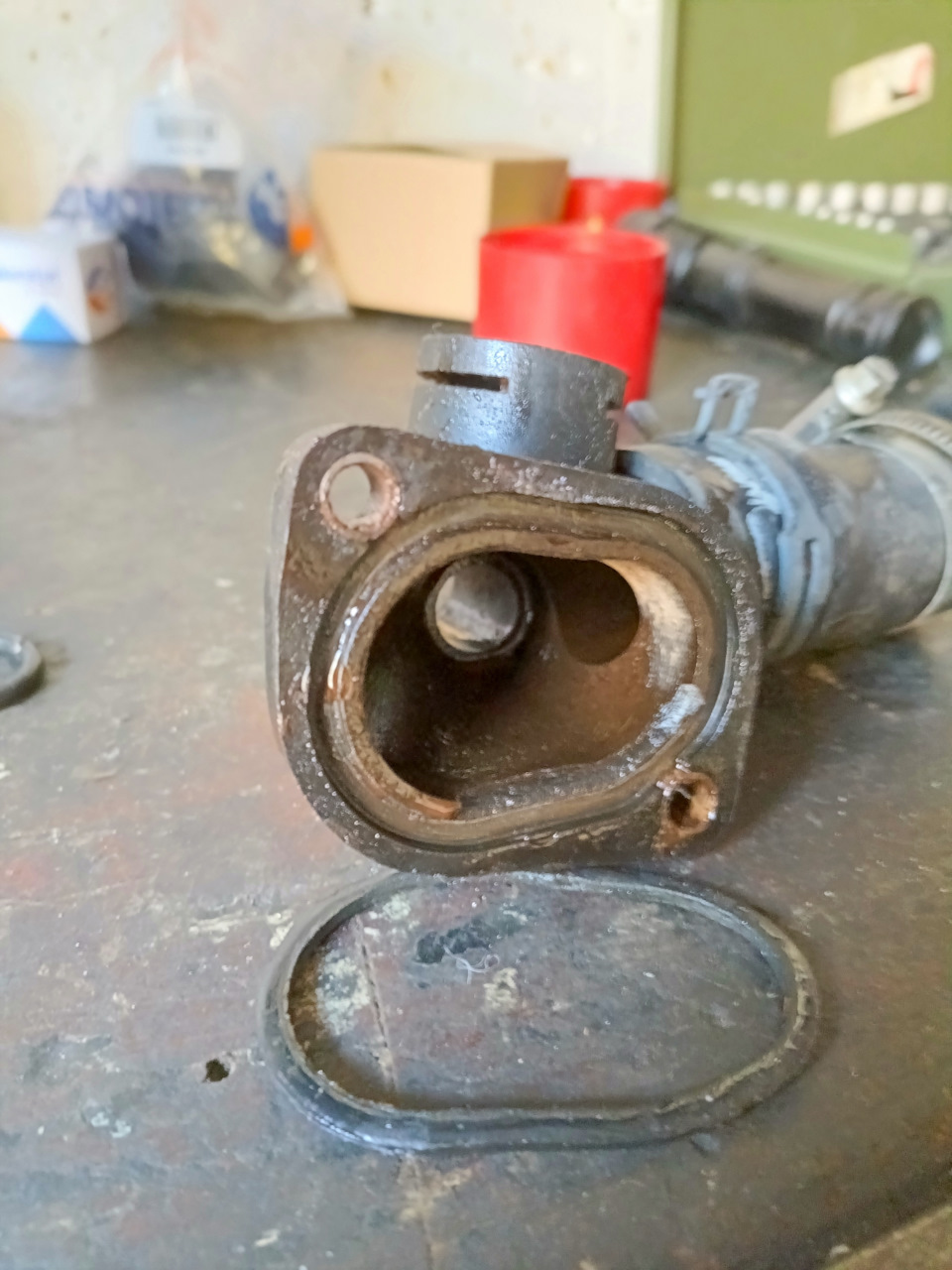 Замена тройника ОЖ (мотор ANA) — Volkswagen Passat Variant (B5), 1,6 л ...