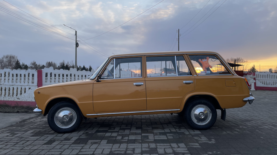 Lada 2102 1.2 бензиновый 1979 | Охра золотистая на DRIVE2