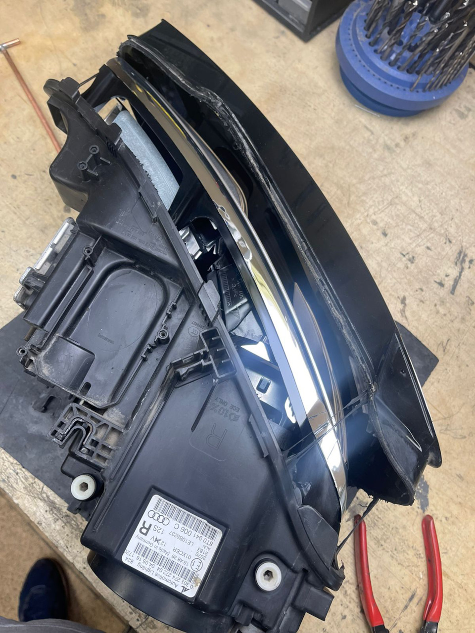 8T0941006C Правая фара VAG | Запчасти на DRIVE2