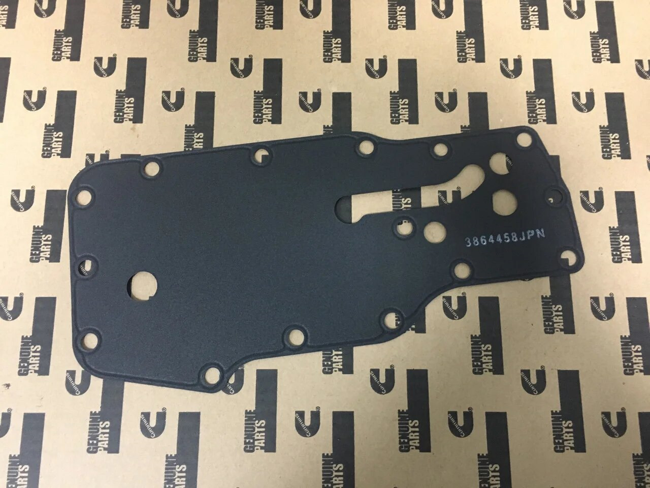 Прокладка маслоохладителя на Cummins ISBe 3864458 3947413 3974127 ...