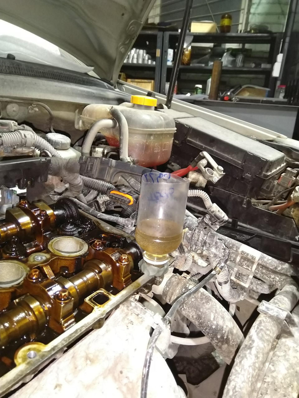 травление болта (обломка) крышки ГБЦ astra h z16xer — Opel Astra H, 1,6 ...