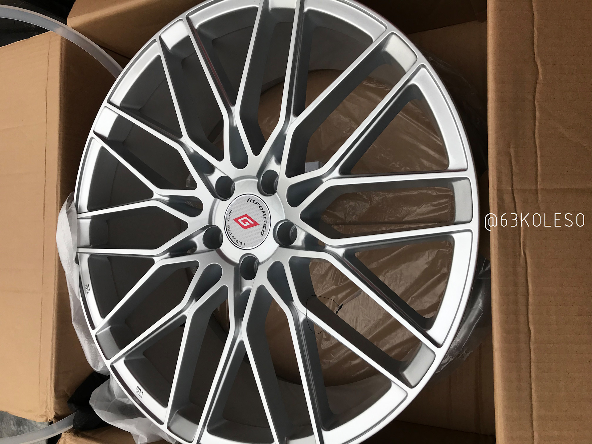 Inforged IFG34 8.5x20 Silver: Фото на авто — Kolesoffnet на DRIVE2