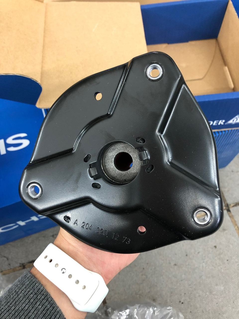 A2043201273 Опора стойки амортизационной Mercedes | Запчасти на DRIVE2