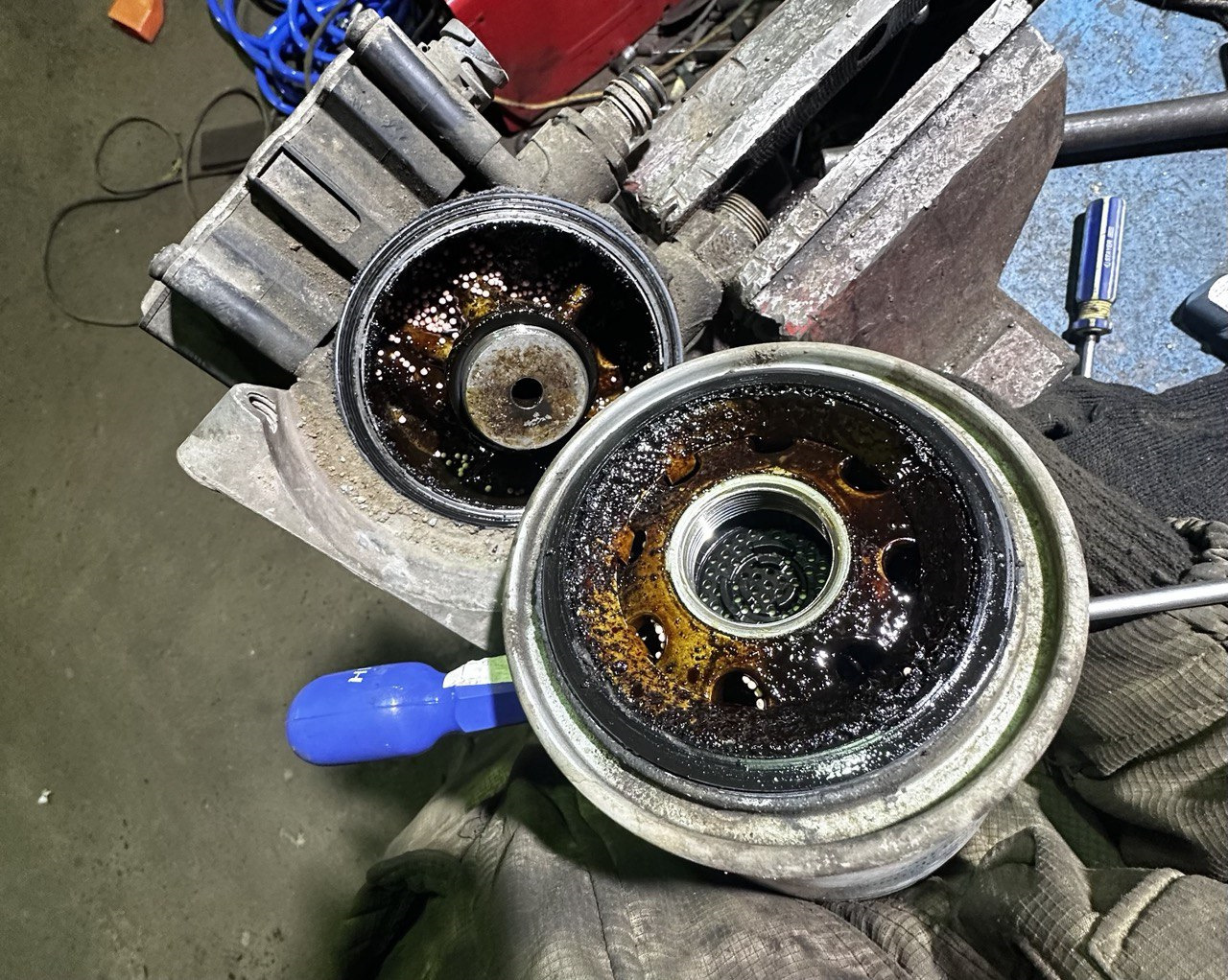 Разборка и чистка осушителя Wabco (с клапаном) Volvo FM / FH — VOLVO ...