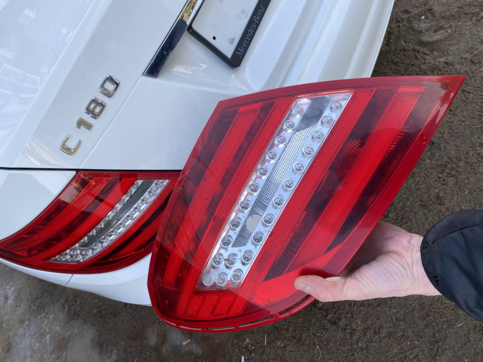 Замена левого фонаря 💡 — Mercedes-Benz C-Class (W204), 1,6 л, 2013 года ...