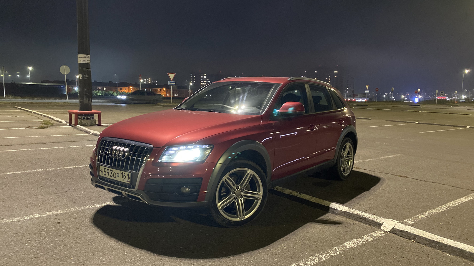 Audi Q5 (1G) 2.0 бензиновый 2011 | Красный бегемот на DRIVE2