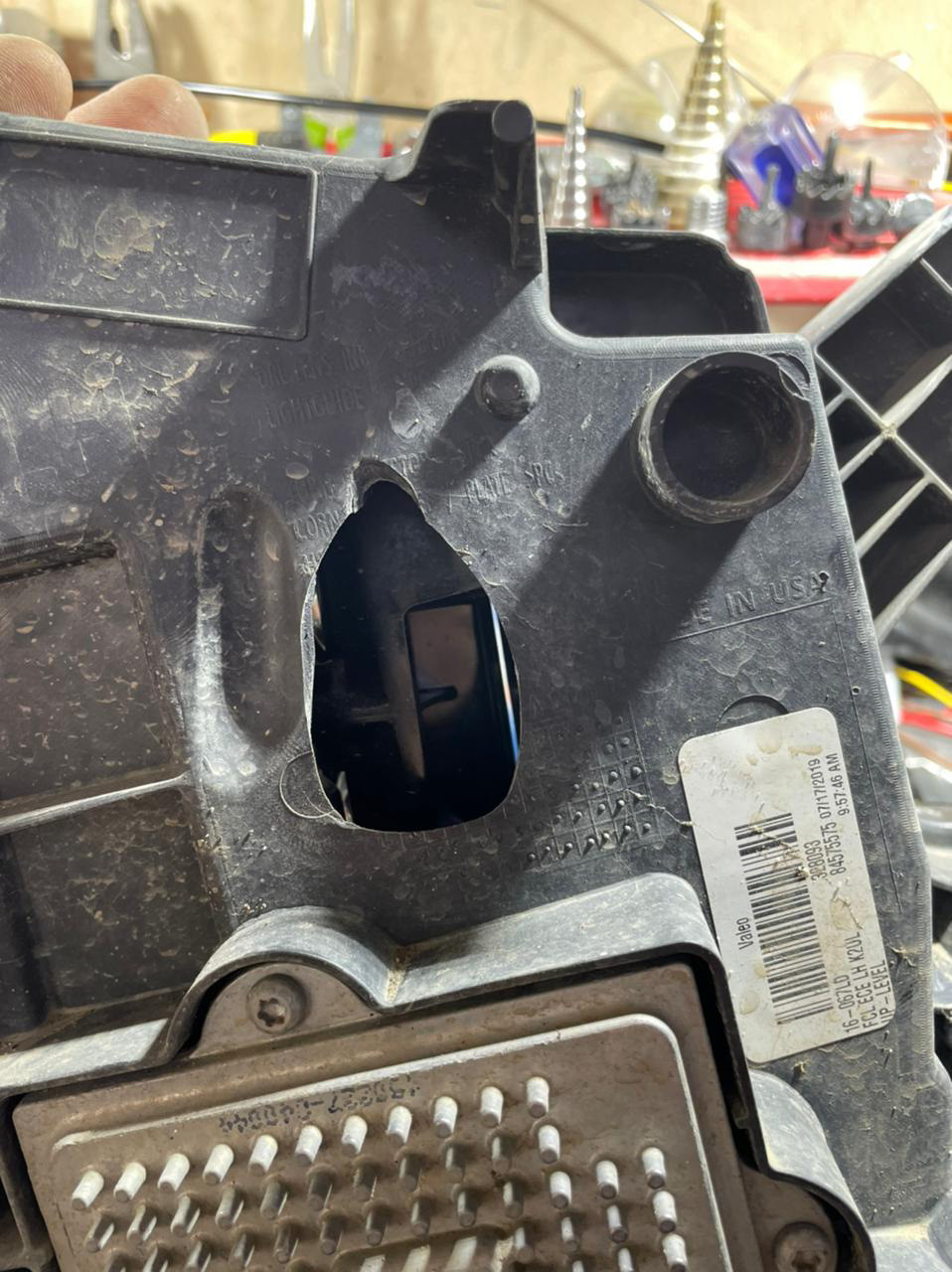 Ремонт противотуманнок — Cadillac Escalade (4G), 6,2 л, 2019 года ...