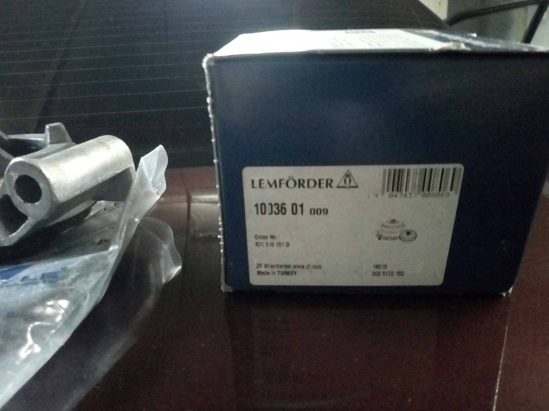 Подушки двигателя и КПП, ремни ГРМ и генератора — Audi 80 (B4), 2 л ...