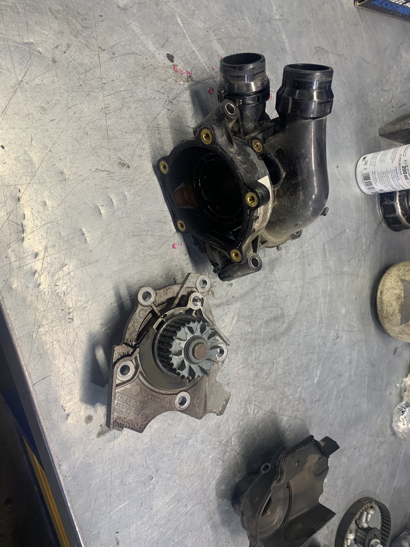 Замена помпы — Volkswagen Tiguan (1G), 2 л, 2015 года | поломка | DRIVE2