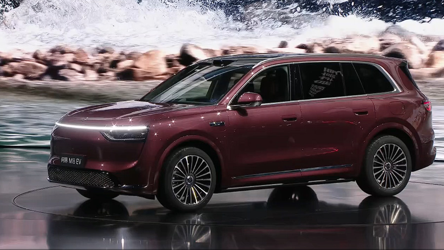 Aito M8 EV 2025: электрокроссовер Huawei с батареей CATL 100 кВт⋅ч и запасом хода 705 км ...