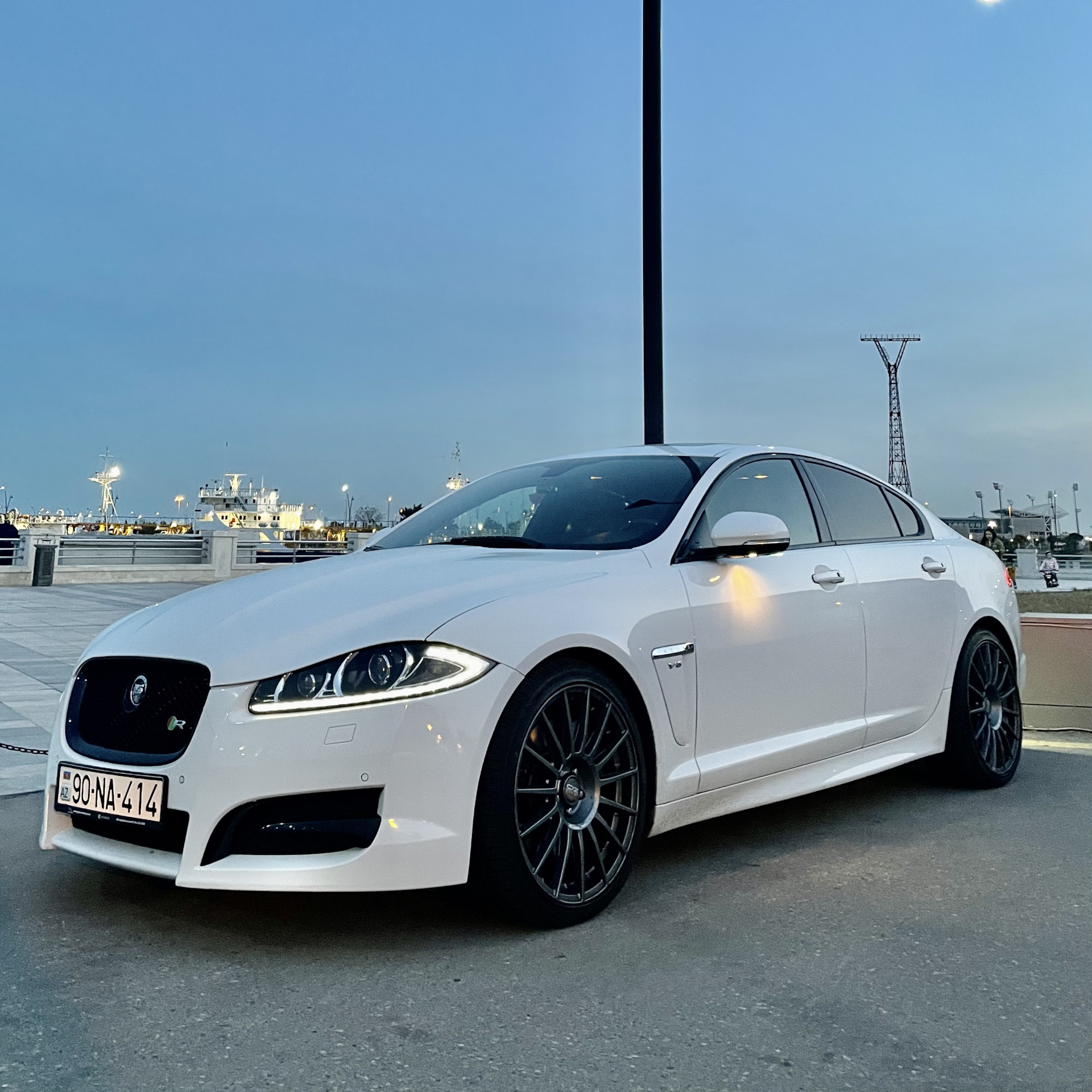 Весенние фото — Jaguar XF (1G), 3 л, 2013 года | фотография | DRIVE2