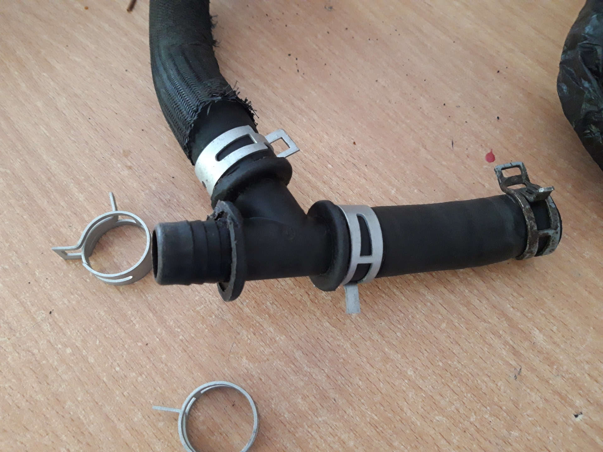 Нижний патрубок- замена — Ford Galaxy (Mk III), 2,3 л, 2010 года ...