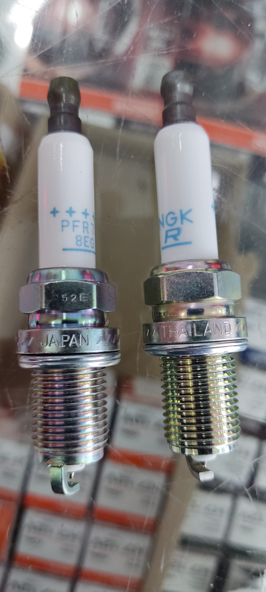 Замена свечей зажигания или как я купил подделку NGK 1675 — Skoda ...