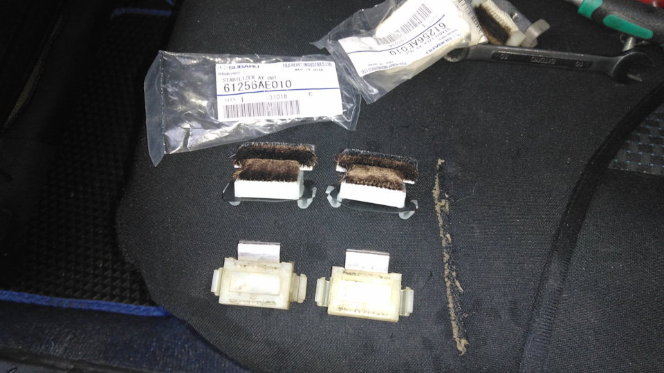 Держатель стекла ворсовой внешний. — Subaru Impreza (GD/GG), 1,5 л ...