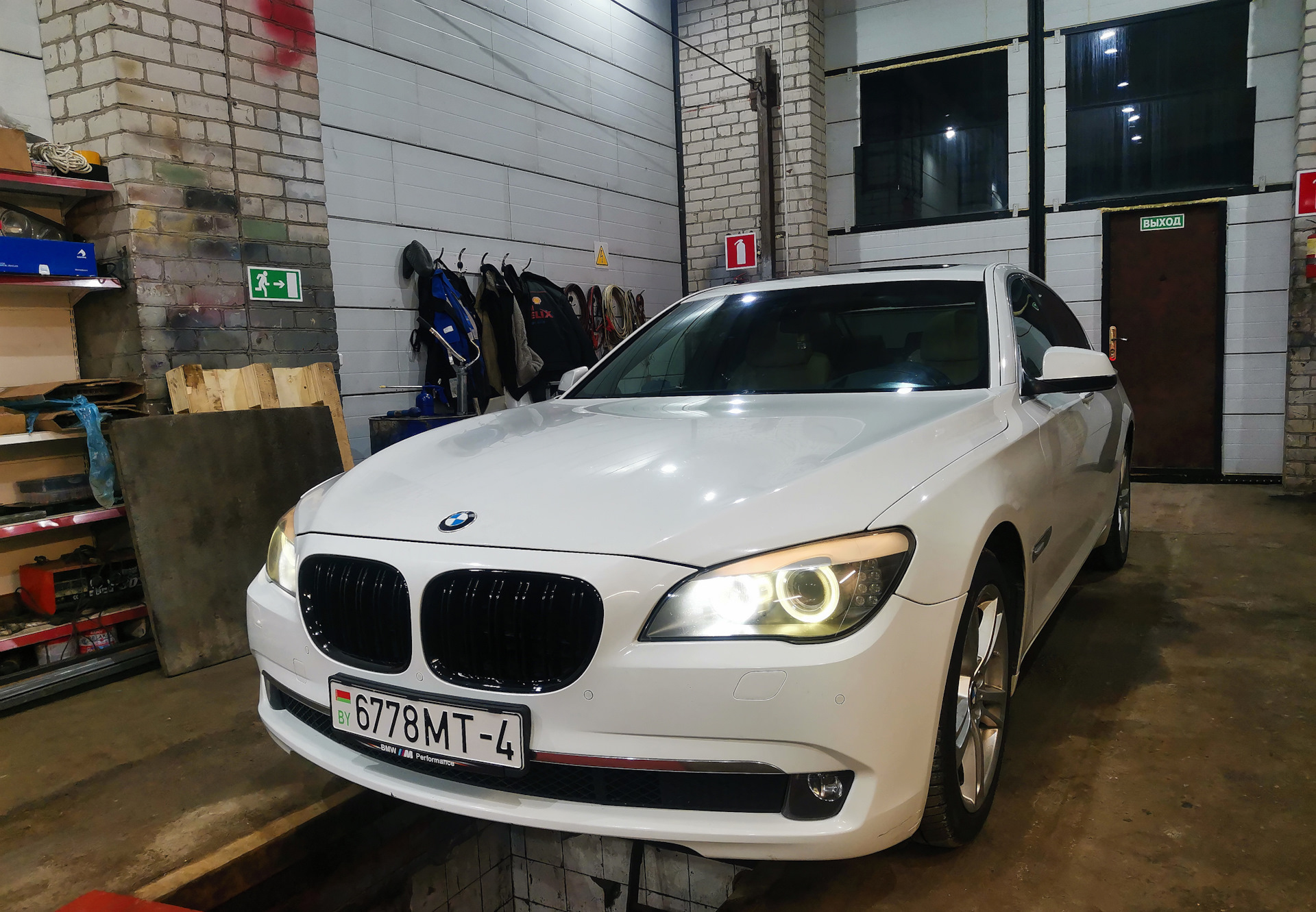 BMW ///M Package "решётка радиатора" — BMW 7 series (F01/02), 4,4 л ...