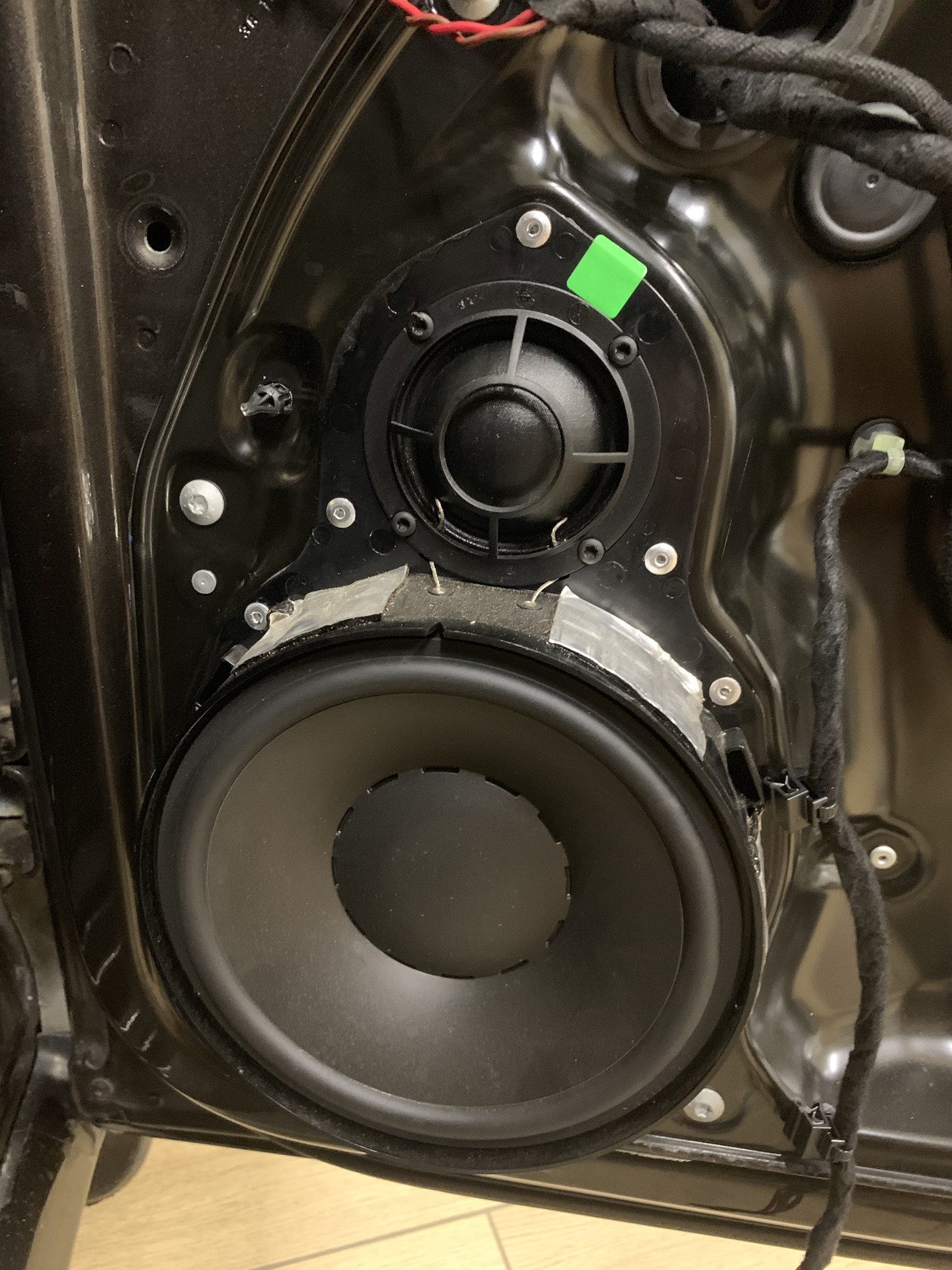 Да будет звук Dynaudio sound system — Volkswagen Passat B7, 2 л, 2014 ...