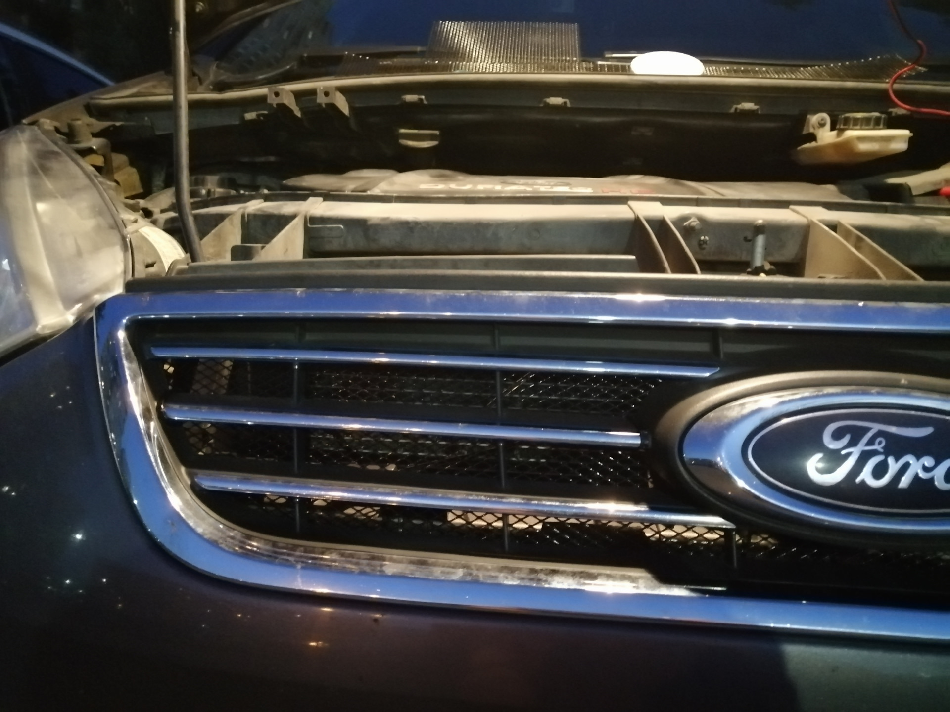 Сеточка, защищаем радиатор сверху 👌 — Ford Galaxy (Mk III), 2,3 л ...