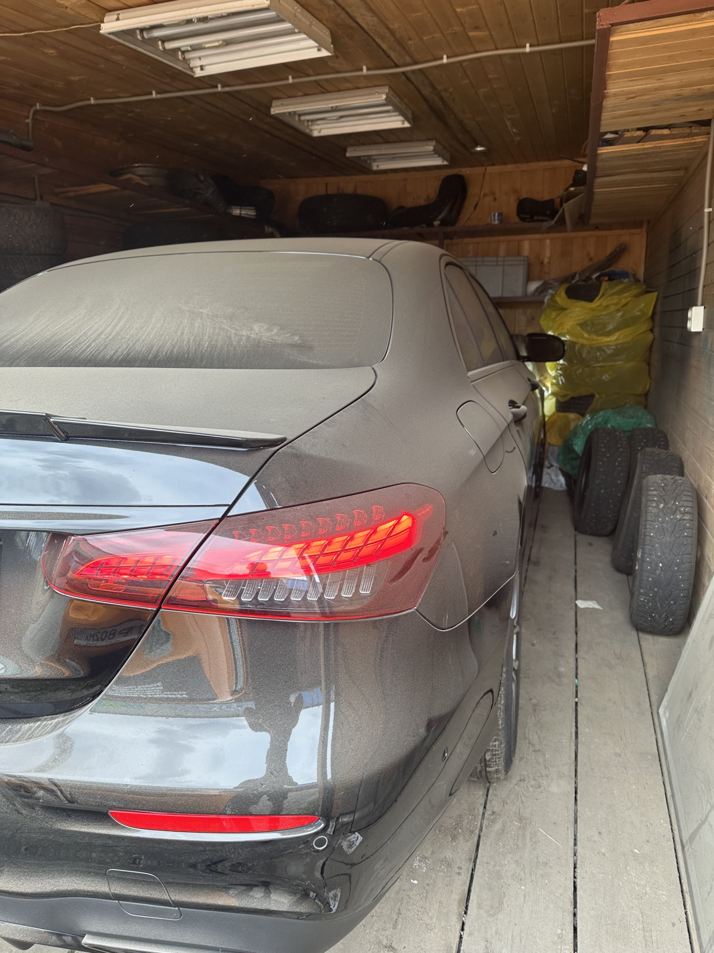 Элероны и спойлер — Mercedes-Benz E-Class (W213), 2 л, 2020 года ...