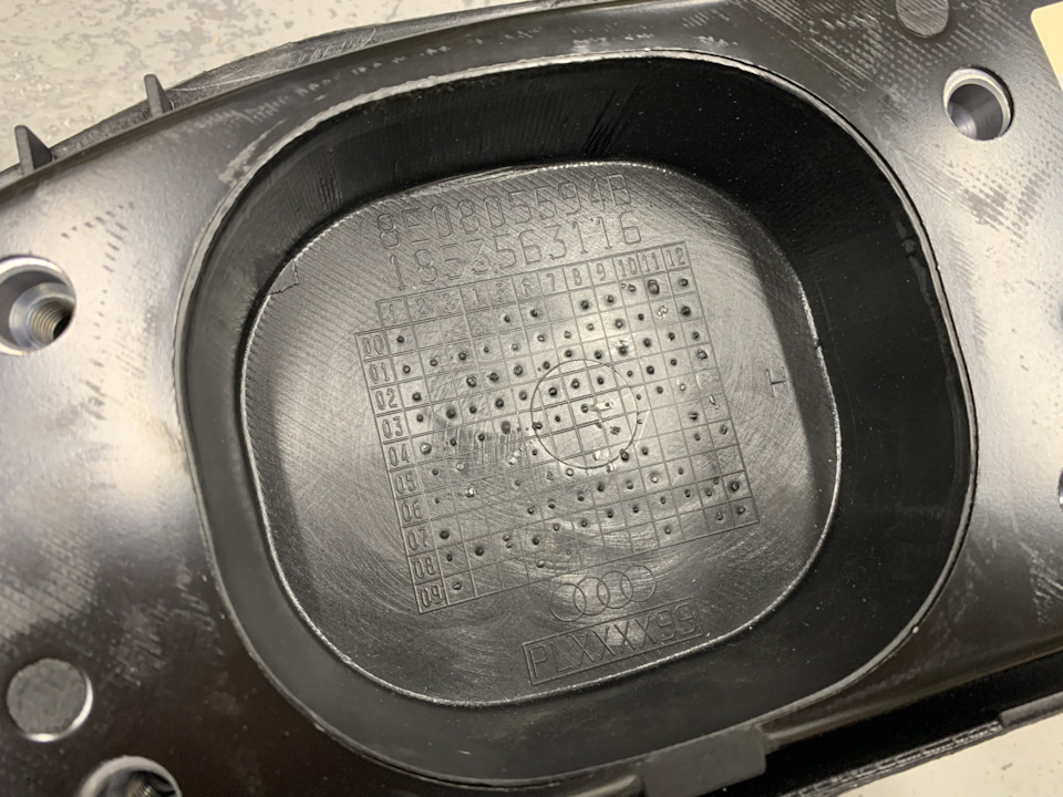 Передняя панель (телевизор) на Audi A4 (B6). | 18 000 ₽ в городе Санкт ...