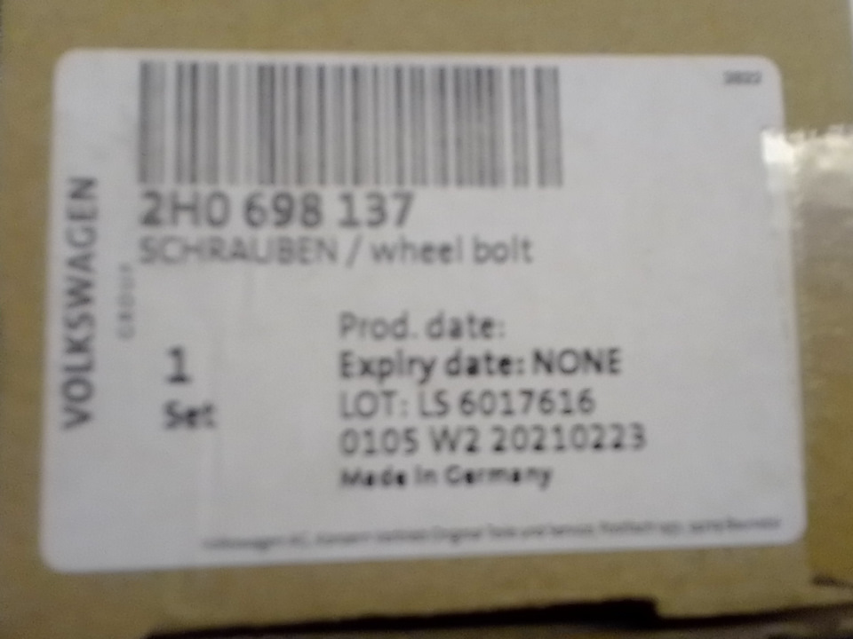 2H0698137 Комплект колесных болтов — VAG | Запчасти на DRIVE2