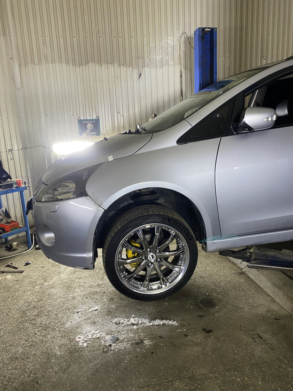 19R — Mitsubishi Grandis, 2,4 л, 2005 года | стайлинг | DRIVE2