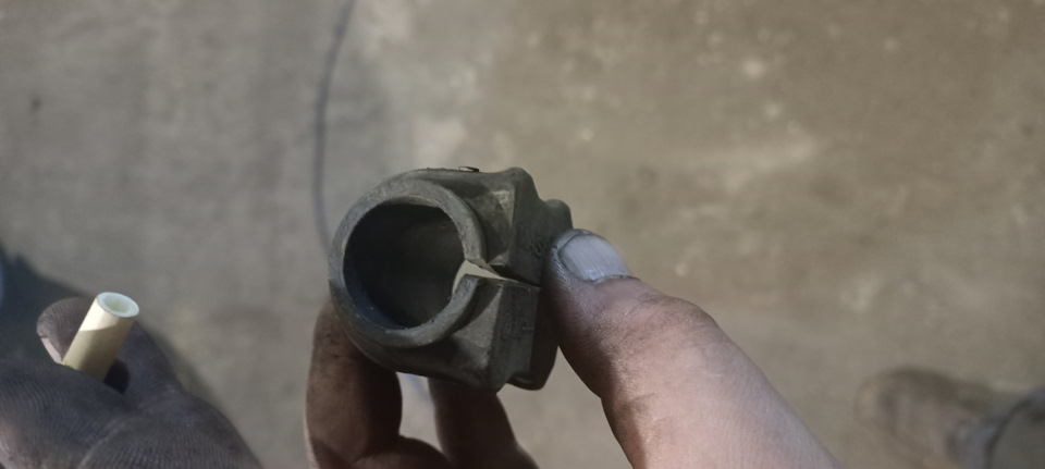 ТО тормозов, лечение фантомных болей — Toyota RAV4 (IV), 2 л, 2015 года ...