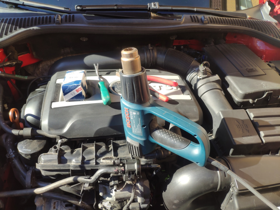 Замена клапана вентиляции бака. — Skoda Octavia A5 Mk2, 1,8 л, 2011 ...