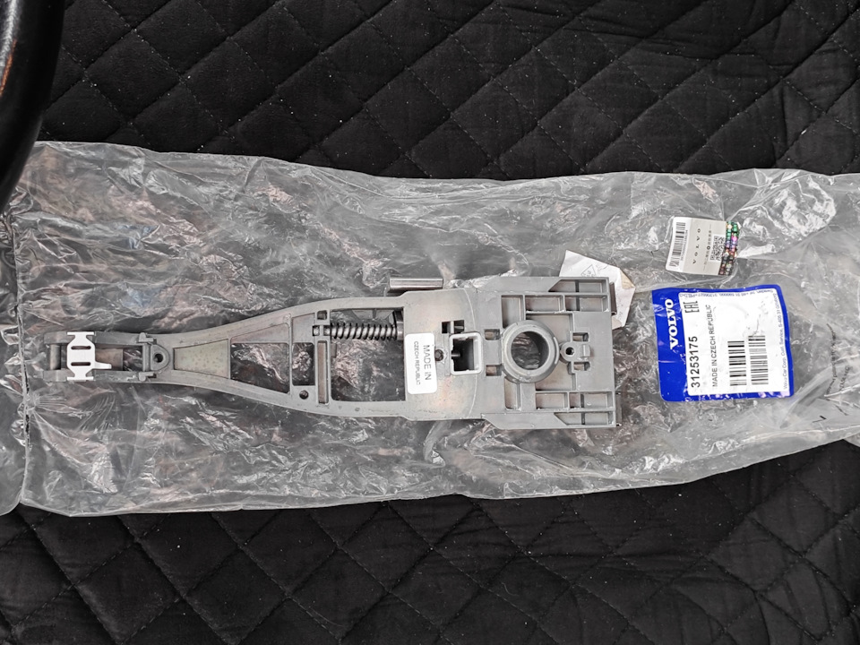 31253175 Крепление ручки двери Volvo | Запчасти на DRIVE2
