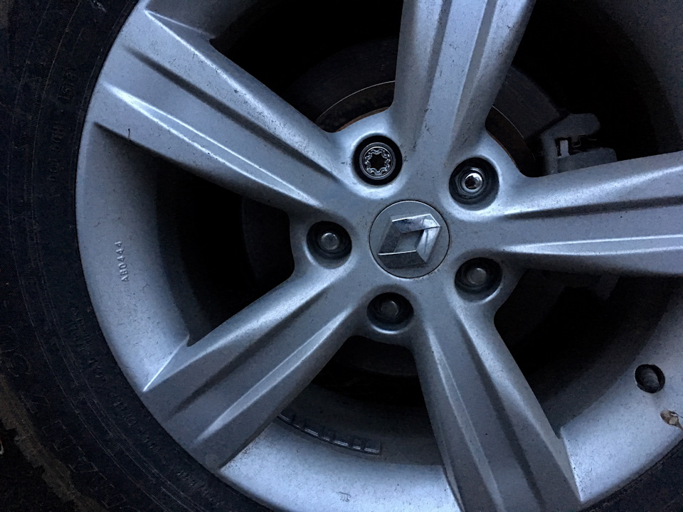 Оригинальные секретные гайки Nissan — Renault Koleos (1G), 2,5 л, 2013 ...