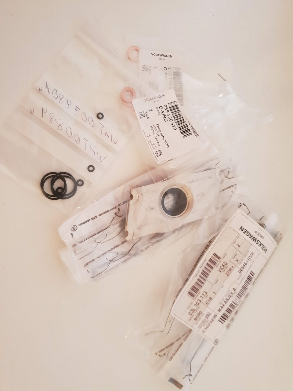 03L103113 Крышка VAG | Запчасти на DRIVE2