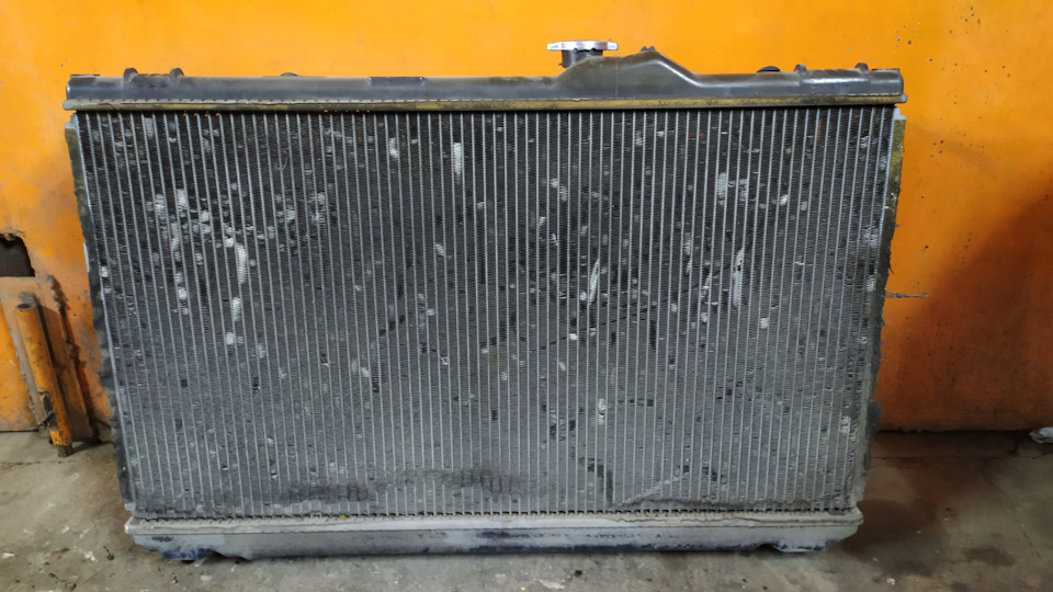 1640046500 Радиатор TOYOTA CHASER/CRESTA/VEROSSA/MARK II #ZX100/#ZX110 ...