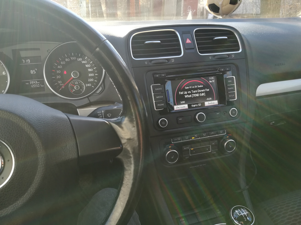 Rns 310 — Volkswagen Golf Mk6, 1,6 л, 2009 года | автозвук | DRIVE2