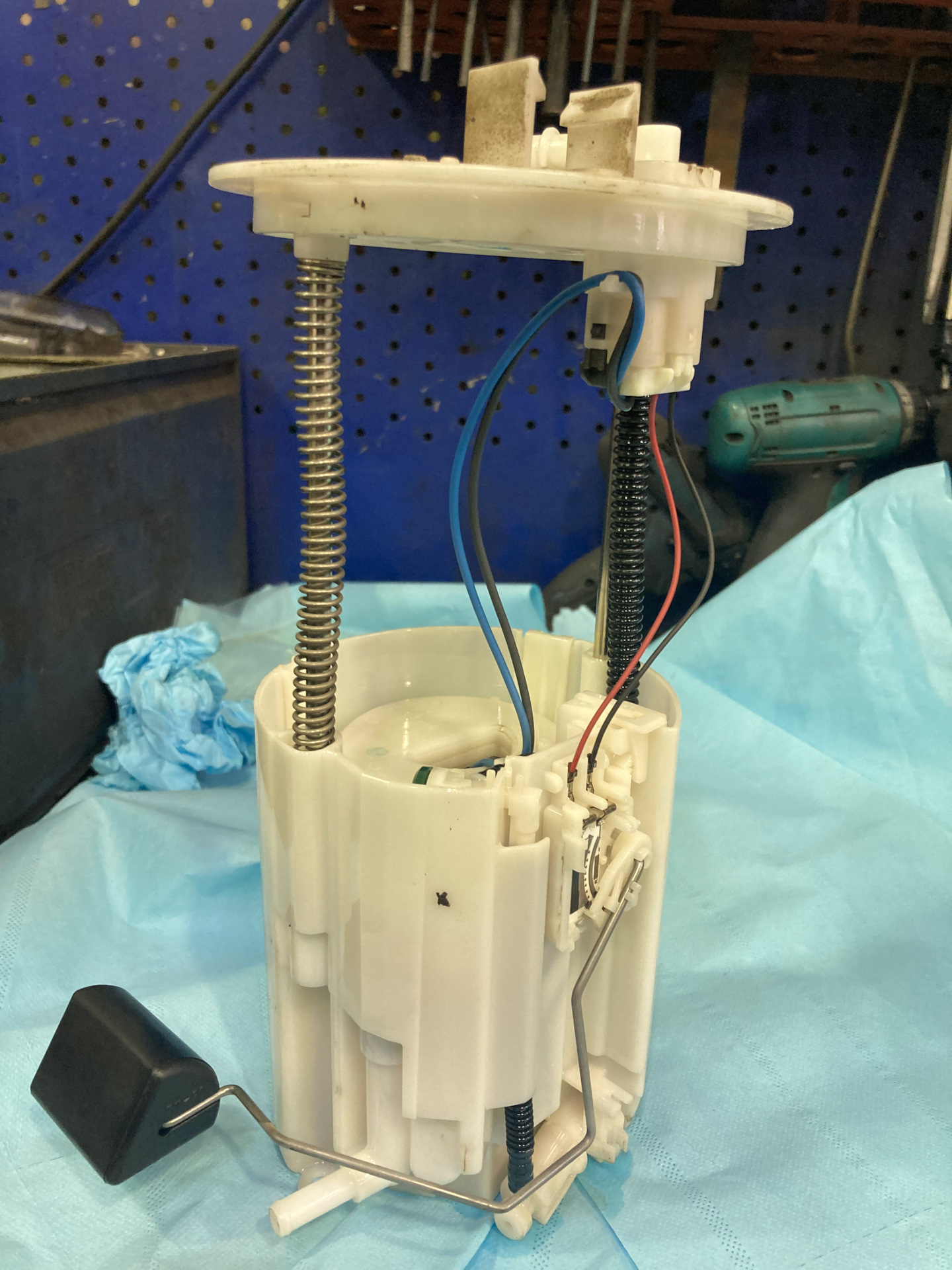 Замена топливного фильтра Eclipse Cross — Mitsubishi Eclipse Cross, 1,5 ...